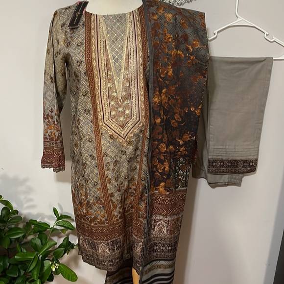 Bonanza | Dresses | Bnwt Pakistani Bonanza Satrangi Khaddar 3 Piece ...